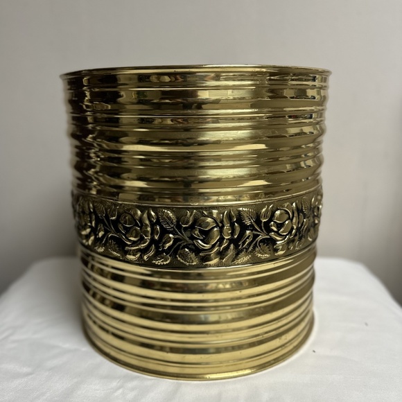 Vintage | Accents | Vintage English Solid Brass Planter Repousse Rose ...